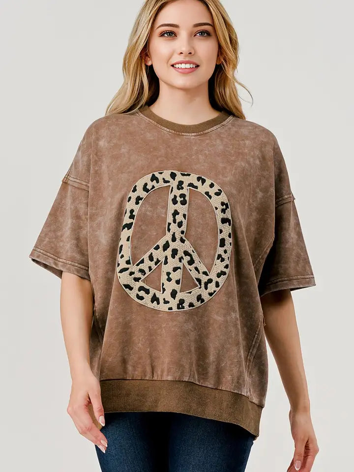 Short Sleeve Top Peace Sign in Leopard Animal Print – Shop Hannah Closet